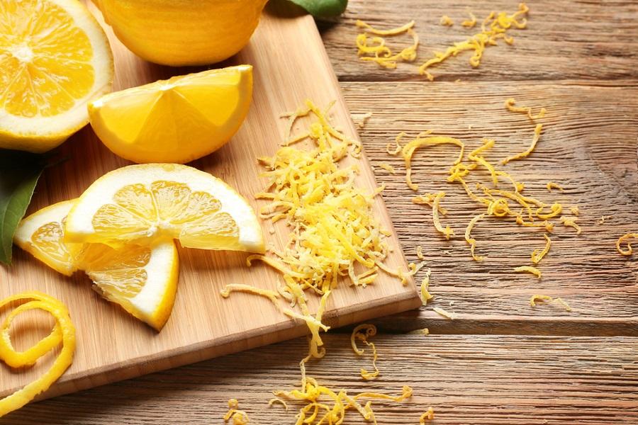 Can I eat lemon peel raw?