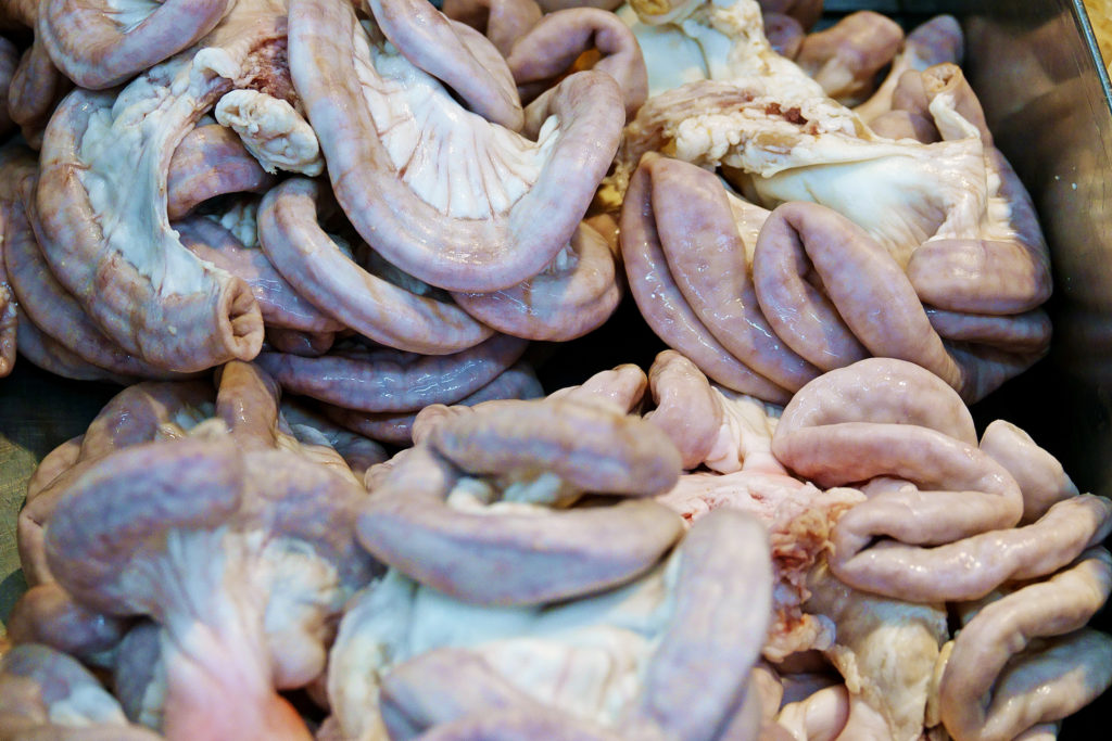 Do chitlins have poop in them?