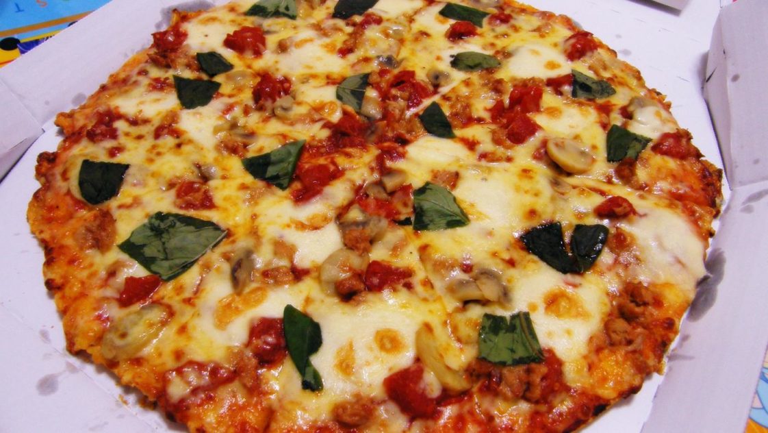 How many slices are in a large pizza?