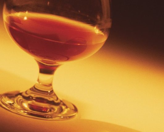 What do you mix with brandy?