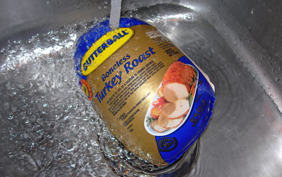 Can you defrost a turkey on the counter?