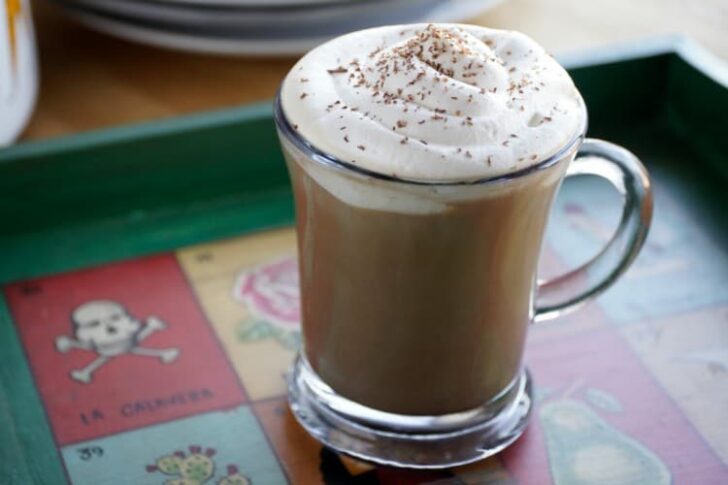 How do you make a mocha with an espresso machine?