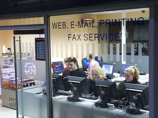 What services does an internet café offer?