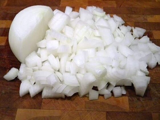 How do you know if chopped onions are bad?