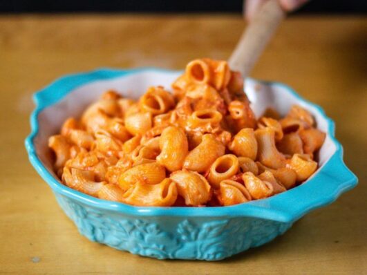 Who makes Carbone pasta sauce?